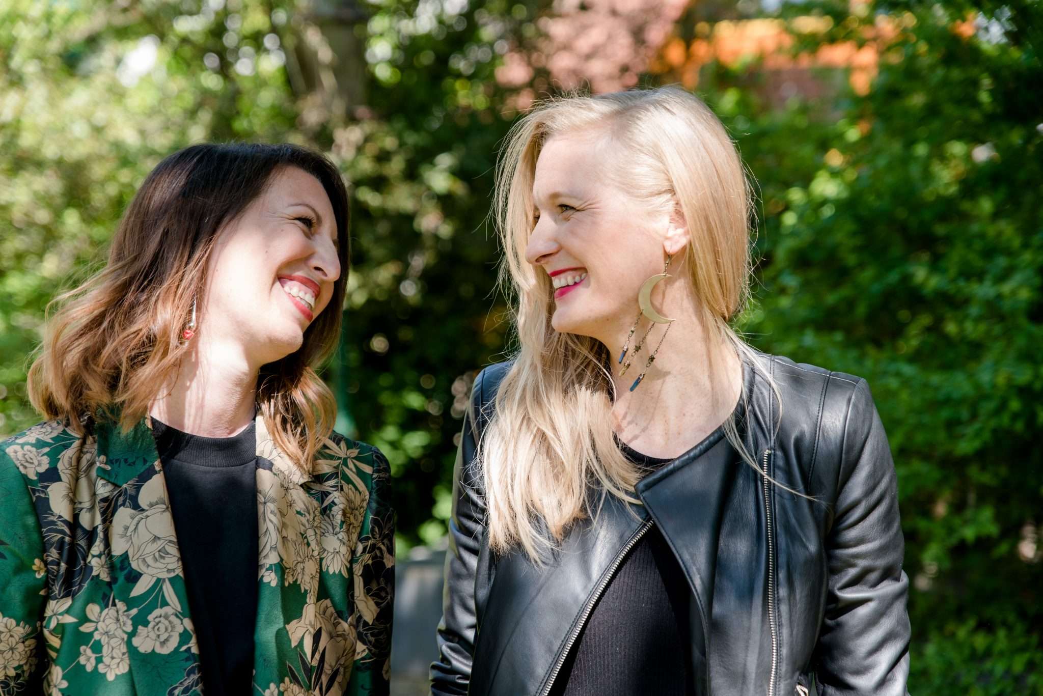 LoveSisters - Lila & Steffi - Coaches für Single-Frauen